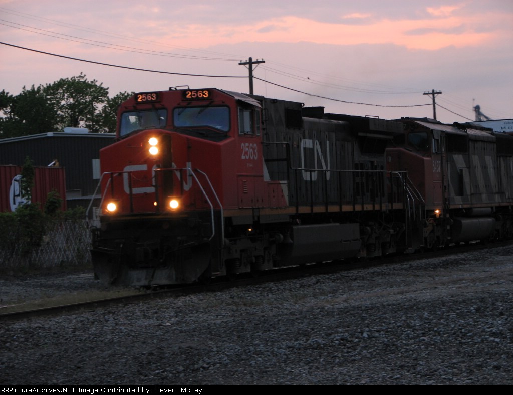 CN 2563